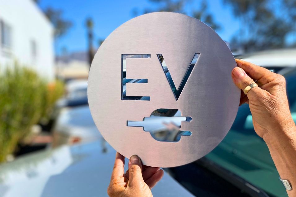 Custom Made Address Signs, Personalized Plaques, and Numbers